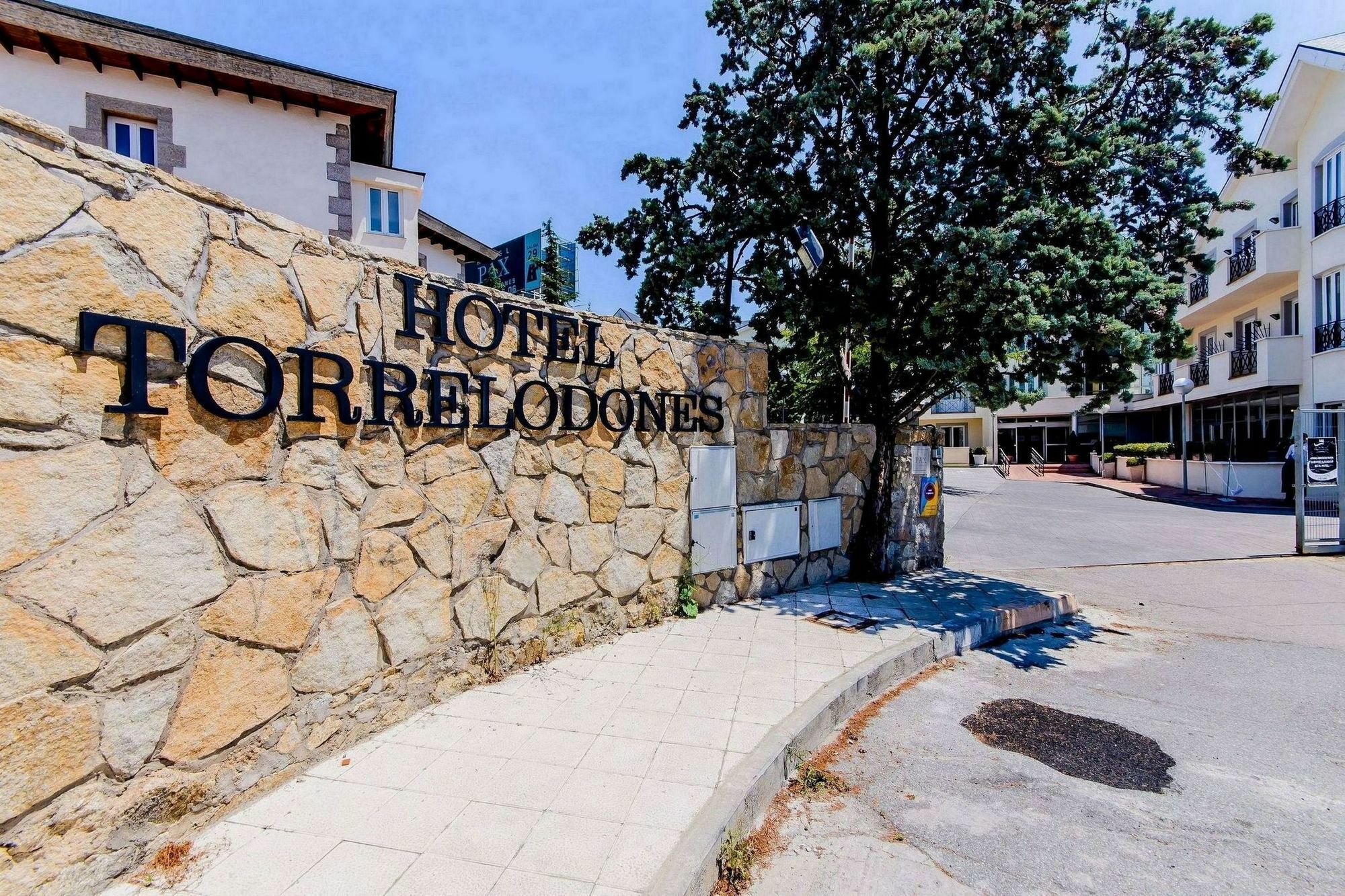 HOTEL PAX TORRELODONES, TORRELODONES